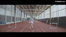 MØ I Walk This Way - TVCBOOK